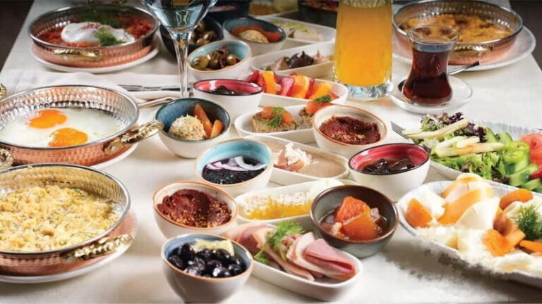 Istanbul: Bosphorus Morning Cruise with Breakfast - Why You Should Consider This Tour