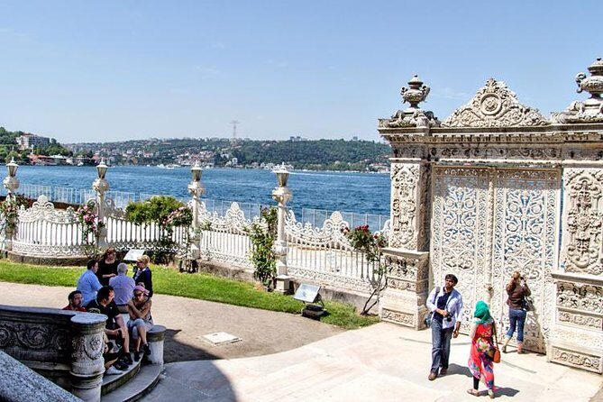 Istanbul Bus and Boat: 5 Hours Guided City Tour & Boat Cruise - How the Tour Runs: Logistics and Practicalities