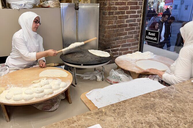 Istanbul Culinary Tour: Local Hotspots and Gourmet Street Foods - Deep Dive into the Istanbul Culinary Tour Experience