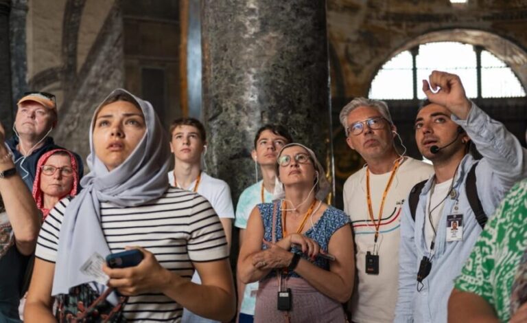 Istanbul: Hagia Sophia & Basilica Cistern Tour with Tickets - Hagia Sophia: The Marvel of Multi-Use Architecture