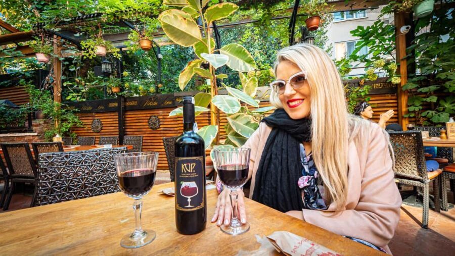 Istanbul: Kadikoy Food Tour with 12+ Delicacies Tastings - Who Should Consider This Tour?