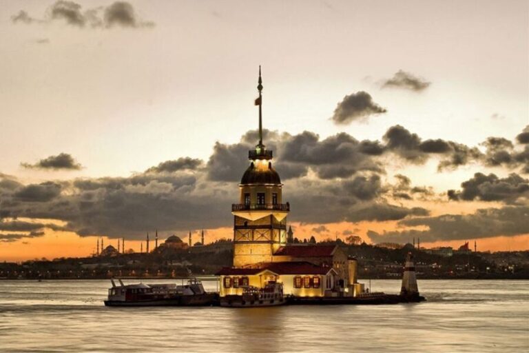 Istanbul: Old Town Highlights Tour & Bosphorus Cruise - Important Details and Practical Tips