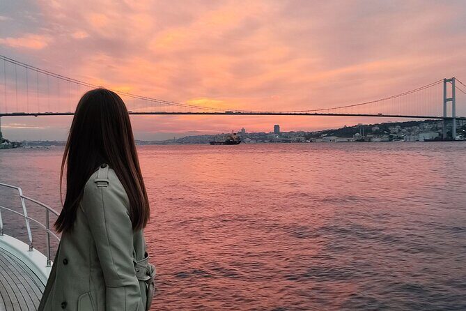 Istanbul Sunset Cruise With Luxury Yacht On Bosphorus - Price and Value: Does the Cost Match the Experience?