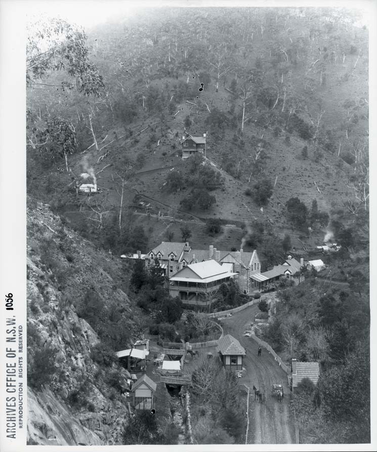 Caves House at Jenolan in the evening