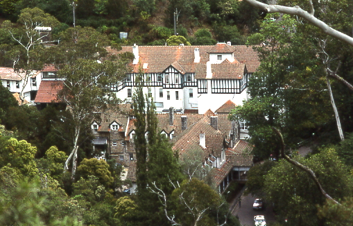 Heritage Caves House hotel at Jenolan Caves