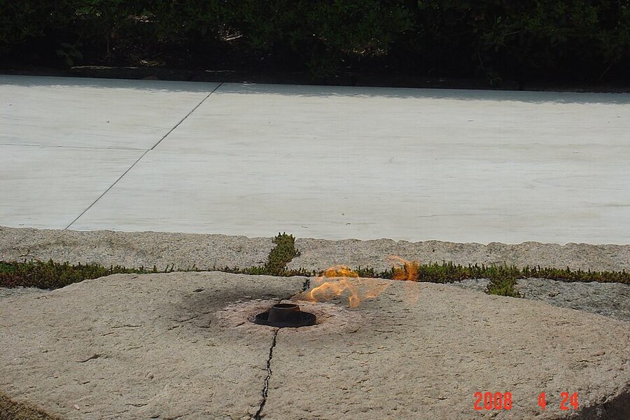 Eternal Flame at JFK grave Arlington