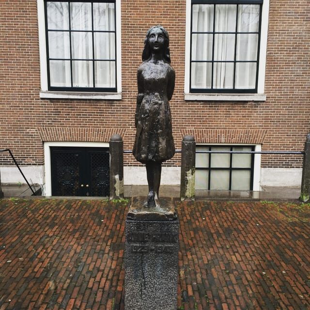 Jordaan, Anne Frank and Leidseplein tour in English - The Bohemian Atmosphere of Jordaan