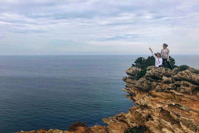 Jurassic Hiking tour to footprints of dinosaur in Espichel Cape - An In-Depth Look at the Jurassic Hiking Tour