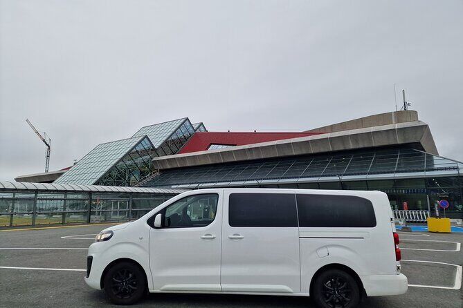 Keflavik Airport Private Transfer Round Trip - What to Expect from the Experience
