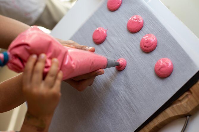 Kids in the Kitchen - MaCaRoN - An In-Depth Look at the Macaron Baking Class