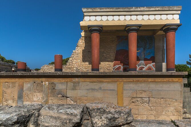 Knossos Palace and Arch. Museum of Heraklion Tour - Logistics and Practical Tips