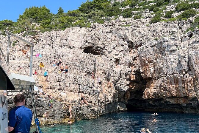 Korcula Island Snorkeling Adventure , ship wreck and lunch - FAQs