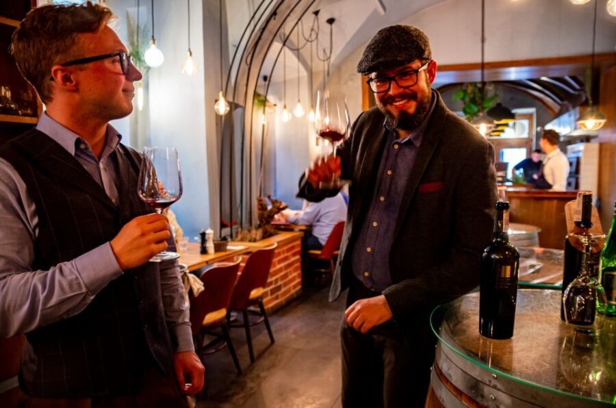 Krakow: Guided Wine Bar Tour with Tastings and Snacks - The Itinerary: Step-by-Step