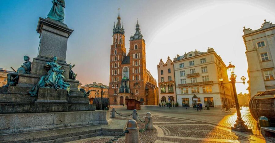 Krakow: Old Town Guided Walking Tour - What You Can Expect During the Tour