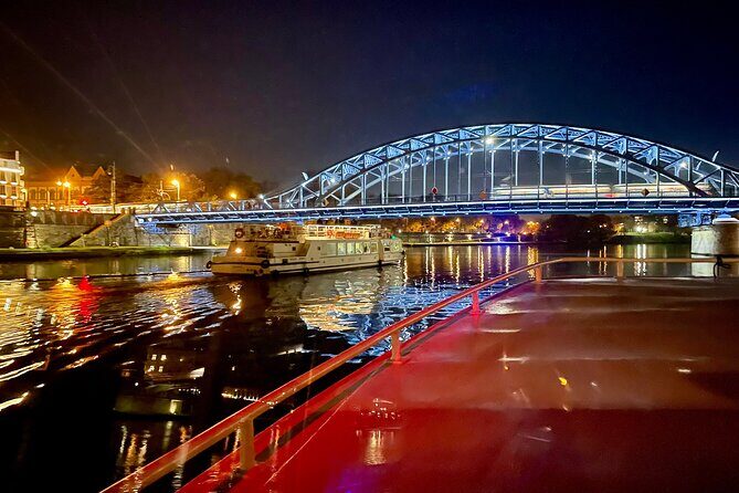 Krakow: One Hour Evening or Night Boat Trip - The Experience in Detail