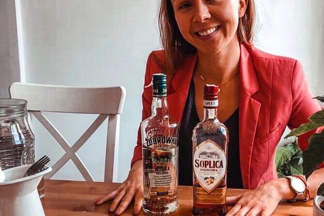 Krakow Vodka and Culture Tour - Guides, Group Size, and Personal Touches