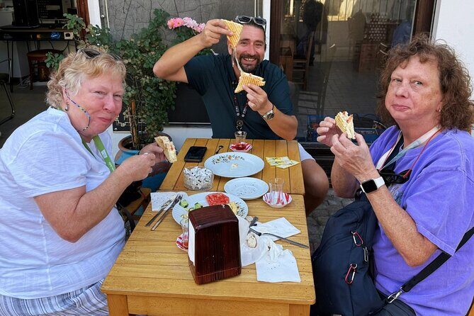 Kusadasi Walking & Turkish Food Tasting Small-Group Tour - What Makes This Tour Stand Out?