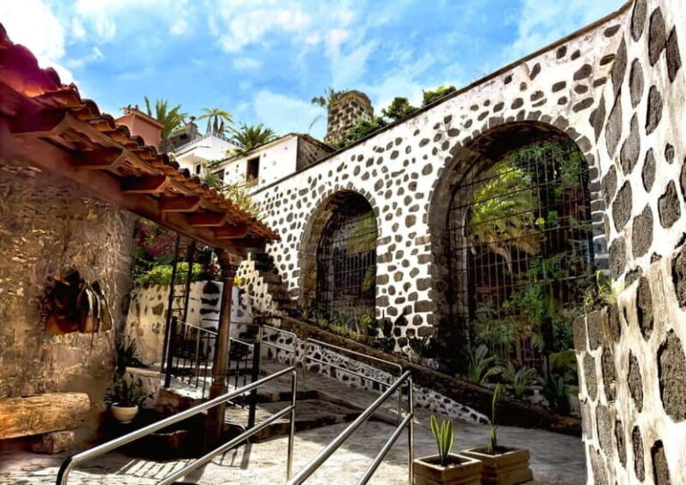 La Orotava:Casa de los Balcones & Molino del Hoyo Gofio Mill - Discovering La Orotava’s Cultural Gems