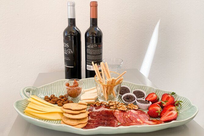 Lagos, Portimão & Carvoeiro: Wine Tasting, Tapas & Music Tour - Who Will Love This Tour?