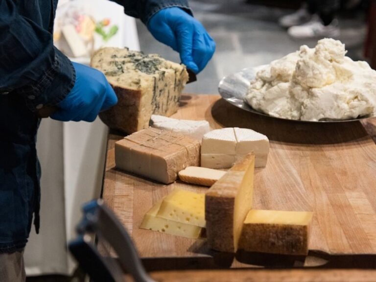 Lake Como: Cheese Factory Tour and Tasting in Valsassina - An In-Depth Look at the Lake Como Cheese Factory Tour