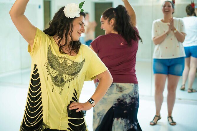 Learn Flamenco in 90 minutes - Gift flower - Who Should Book This Experience?