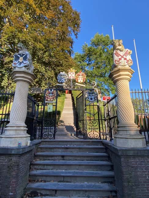 Leiden: Historical and Fun City Tour in German, English, or Dutch - Discovering Leiden: A Walk Through Time and Beauty
