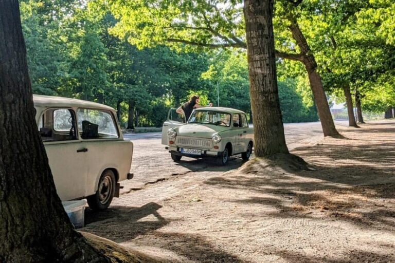 Leipzig: Trabant Rental for your very own tour - An Authentic, Nostalgic Ride Through Leipzig