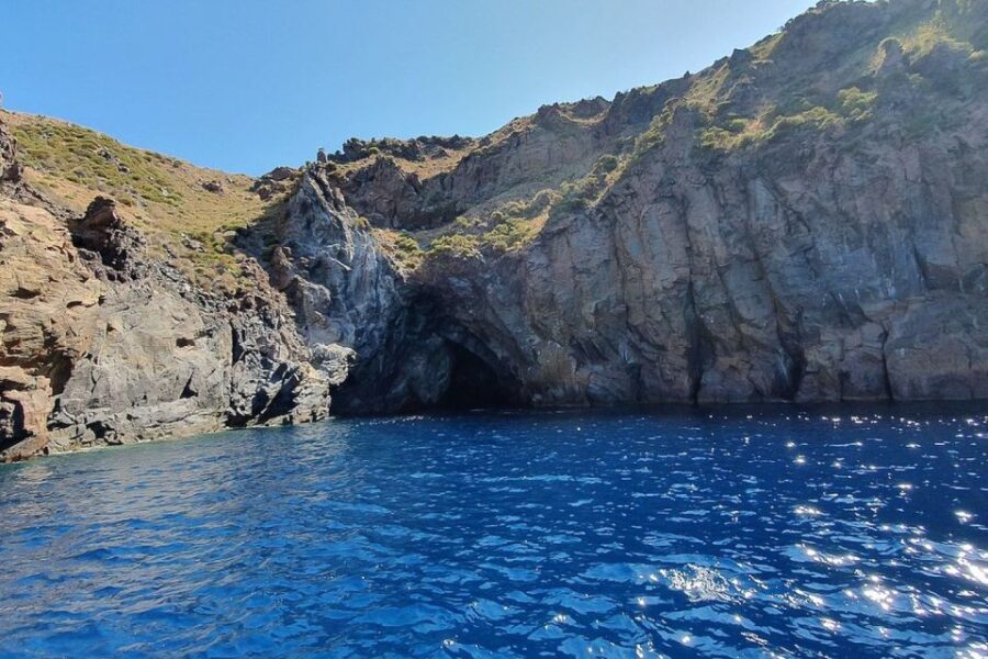Lipari: Boat Tour of Vulcano Island with Disembarkation Stop - An In-Depth Look at the Lipari to Vulcano Boat Tour