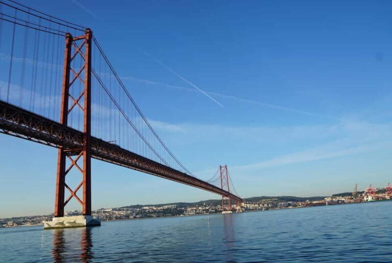 Lisbon: Classic Yacht Tour with Drinks and Pastel de Nata - The Sum Up