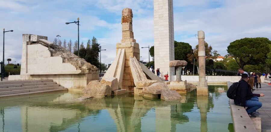 Lisbon: Electric Tuk Tuk Private Tour of the Seven Hills - Who is This Tour Best For?