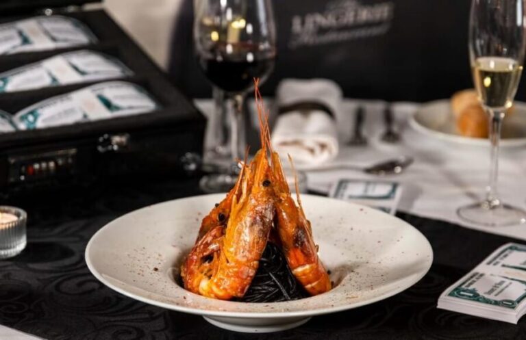 Lisbon: Erotic Cabaret Show and Dinner - The Practical Details