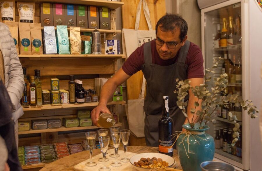 Lisbon: Evening Local Food Crawl with Drink Pairings - Key Points