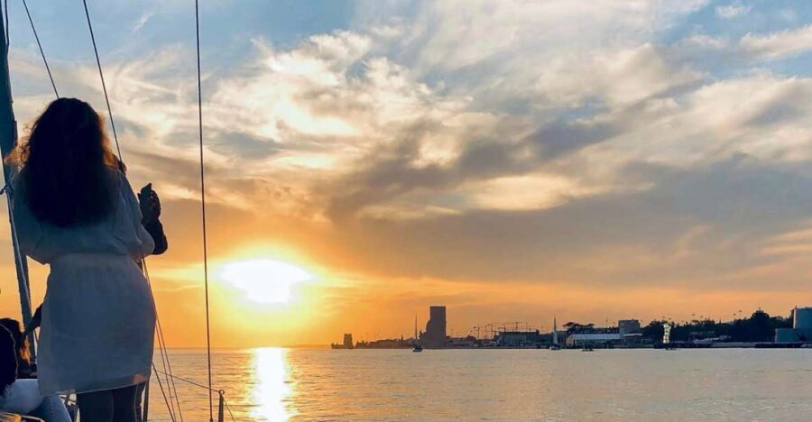 Lisbon: Private Tagus River Sunset Cruise on a Luxury Boat - What to Expect from the Itinerary