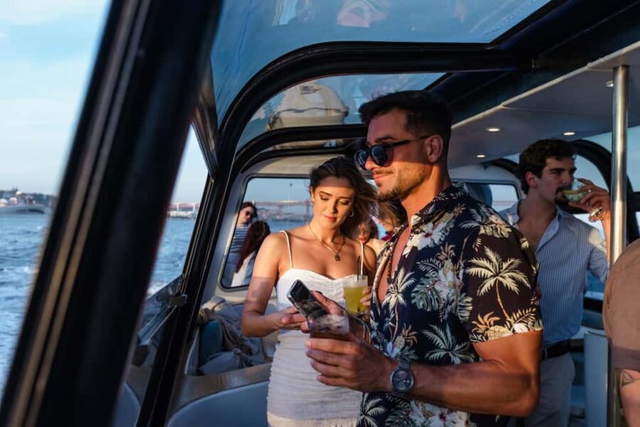 Lisbon  Sangria Social Premium Boat Experience - Exploring the Experience in Depth