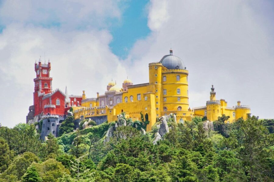 Lisbon: Sintra, Pena Palace, Cabo da Roca & Cascais Day Tour - Itinerary Breakdown: What to Expect at Each Stop