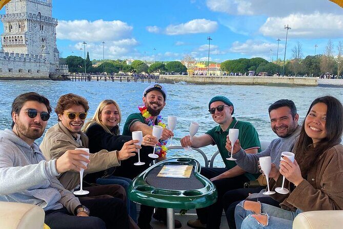 Lisbon Sunset Experience: Cruise, Wine and Live Music by the Capt - The Itinerary in Detail