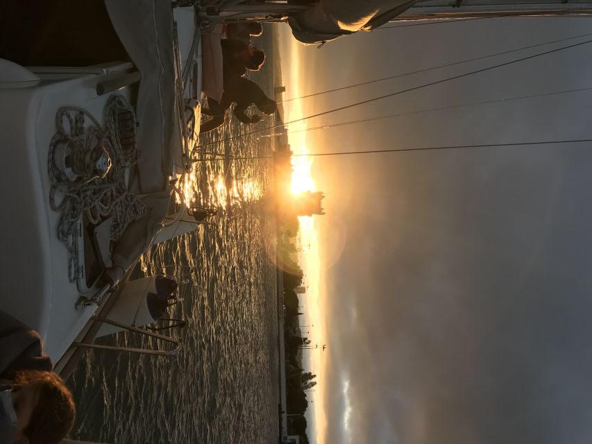 Lisbon Sunset Sailing  Small Group (max 10) Wine & History - A Close Look at the Lisbon Sunset Sailing Tour