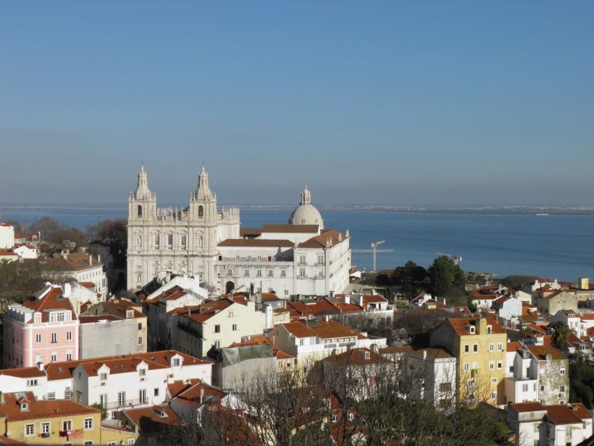 Lisbon: Tower of Saint Georges Castle Church Ticket & Drink - The Exhibition and Cultural Touch