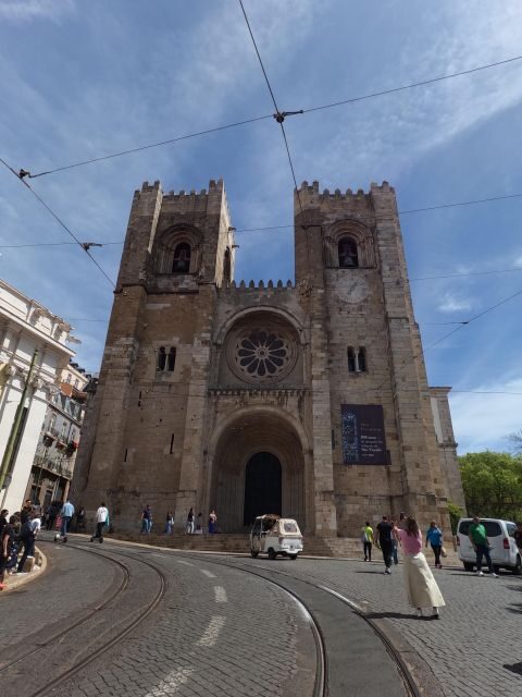 Lisbon:Private guided historical sightseeing Tour by TUK-TUK - Who Will Love This Tour?