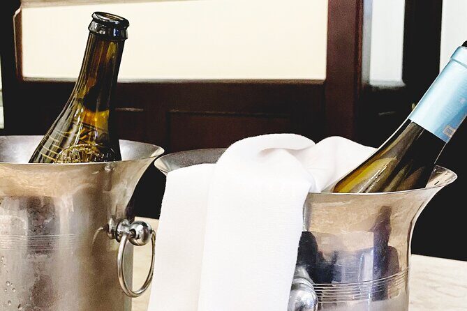 Lisbon's authentic Food and Wine tour with a Winemaker - Tasting at A Muralha Vinhos e Tapas