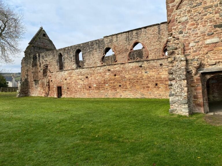 LOCH NESS, CULLODEN, AND CLAVA CAIRNS TOUR. From Invergordon - Who Will Love This Tour?