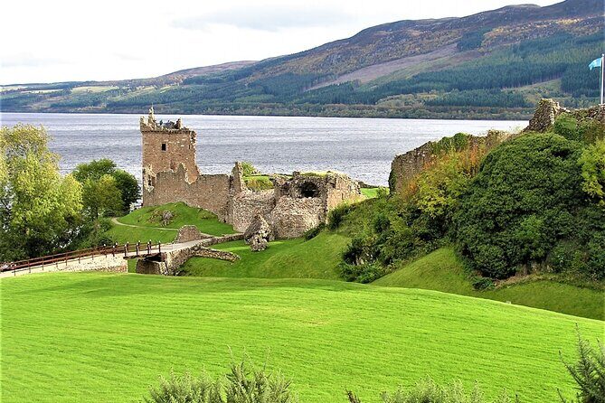 Loch Ness , Heilan Coos ,Great Glen , Fort William and Glencoe - What Does the Tour Offer in Terms of Value?