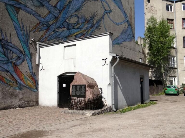 Lodz: Jewish Heritage Private Tour - A Closer Look at the Itinerary and Experience