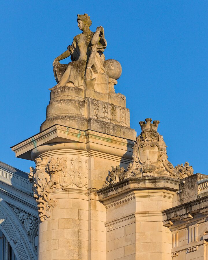 Gare de Tours TGV station entrance