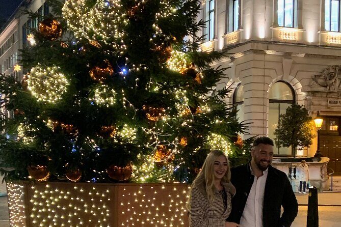 London Bespoke Black Cab Christmas Lights & Sights Private Tour - Oxford Street