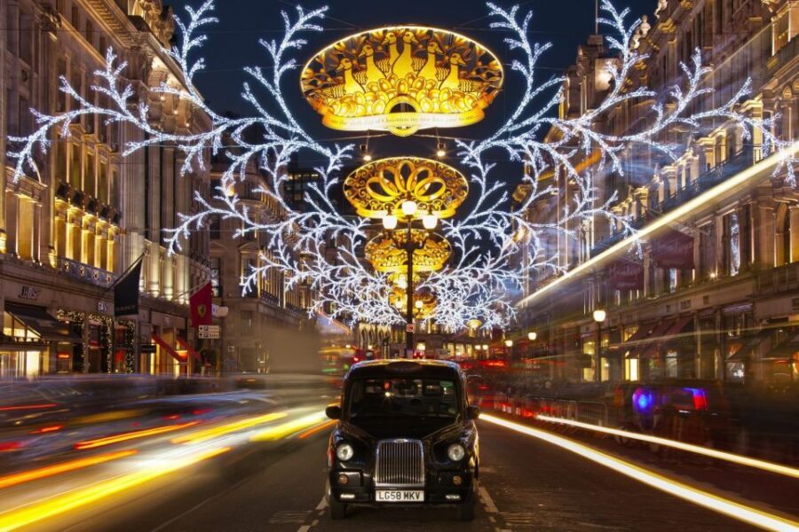 London: Christmas Eve City Tour with Dinner & Midnight Mass - Festive Feast: Three Course Christmas Dinner in Covent Garden
