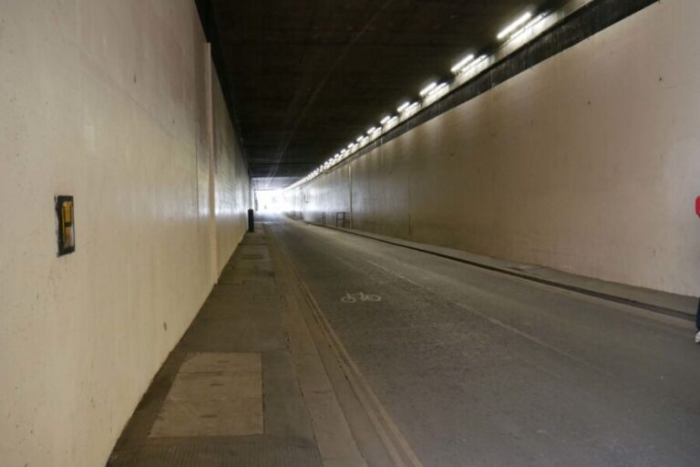 London: James Bond Small Group Mini Coach Tour - What You’ll Experience on the Tour