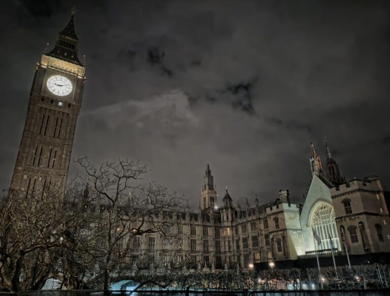 London : Royal Westminster By Night Walking Tour - Why This Tour Offers Great Value
