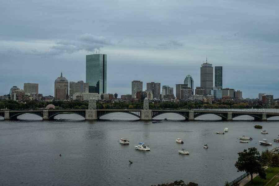 Longfellow Bridge crossing the Charles River between Boston and Cambridge