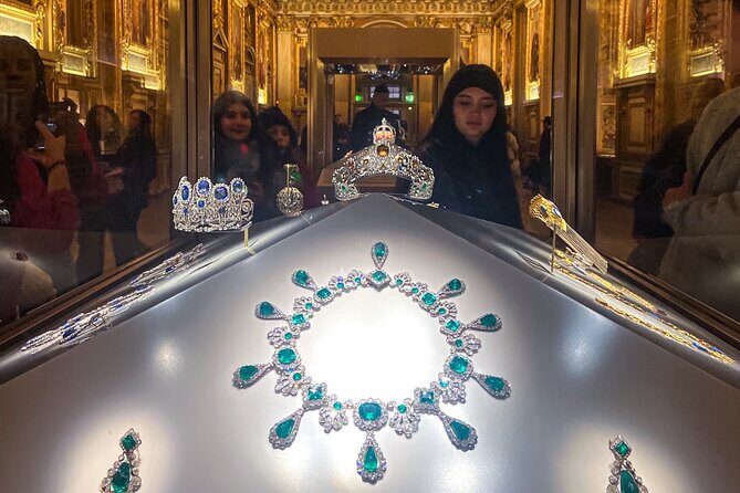 Louvre Highlights & Mona Lisa Access with Expert Guide - Practical Details to Keep in Mind